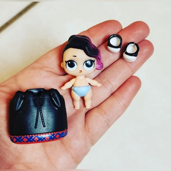 L.O.L. Surprise! | Toys | Lol Surprise Dolls Series 2 Lil Sisters Lil ...